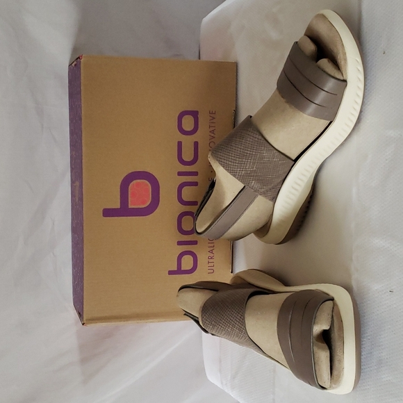 Bionic | Shoes | New Bionica Alamosa Strappy Leather Sandal | Poshmark